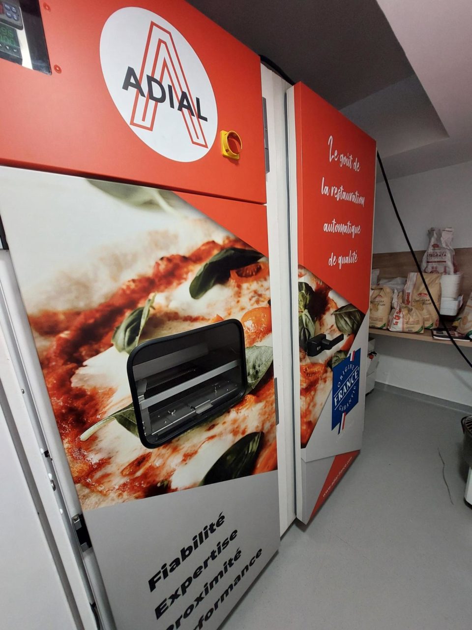 Jean-Jacques Despaux installe son distributeur ADIAL ! - Adial France